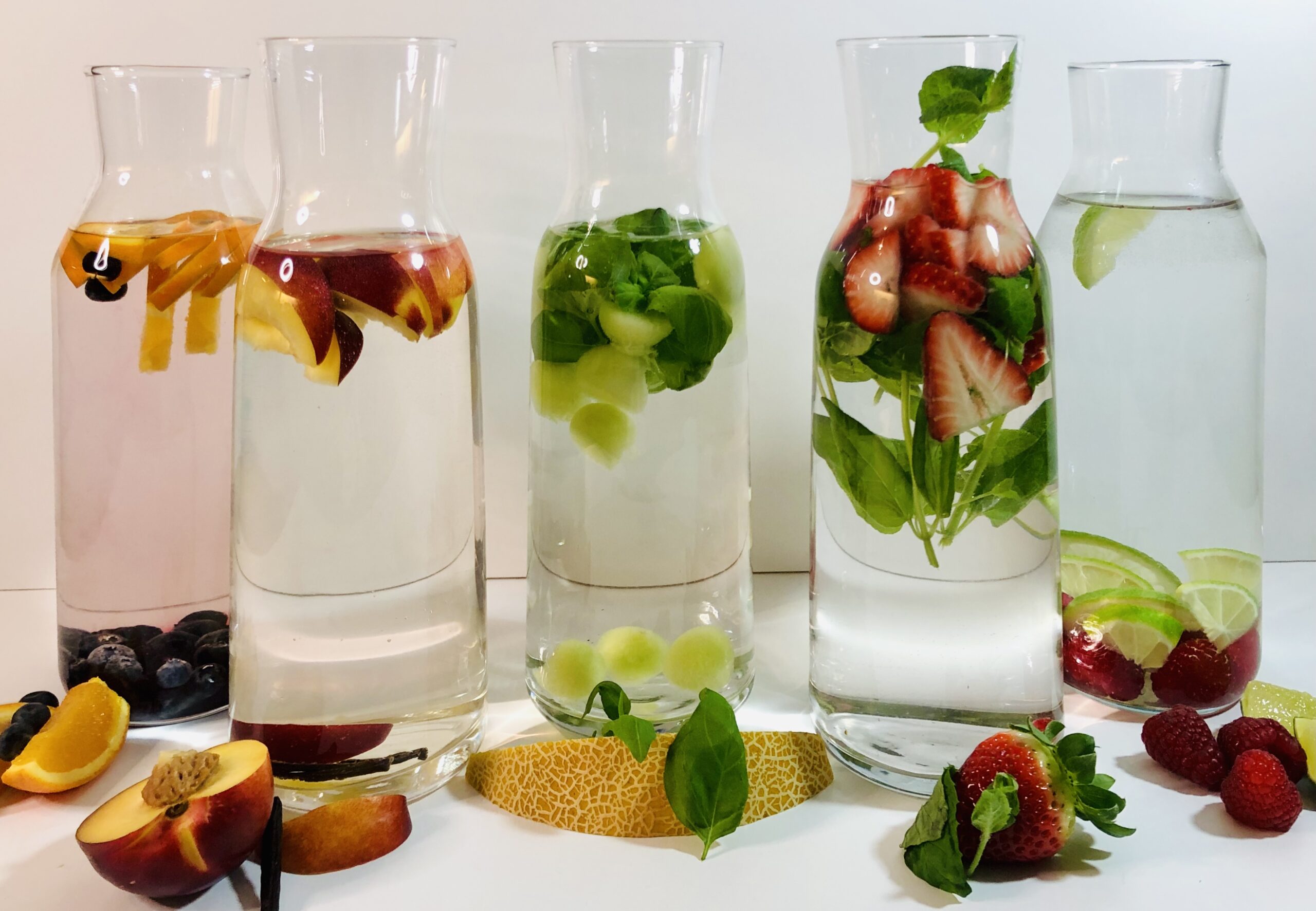 NATURALLY INFUSED WATERS - Hannes Helpings